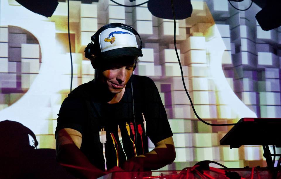 DJ Mik-mik (EAC) // Kabinet Múz